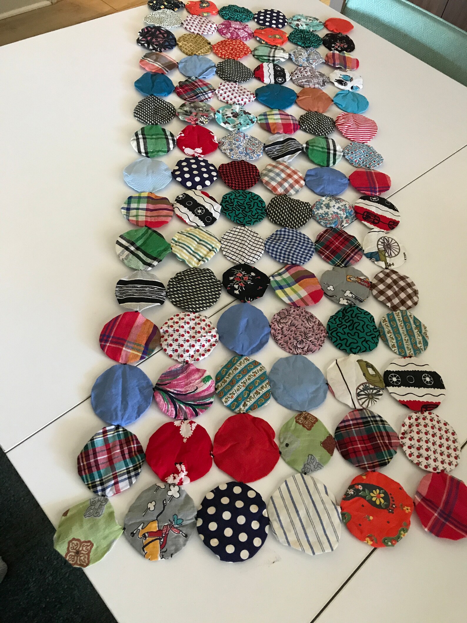Going in Circles! Vintage Yo-yo Circle- Dresser Scarf, Doily, Placemat ...