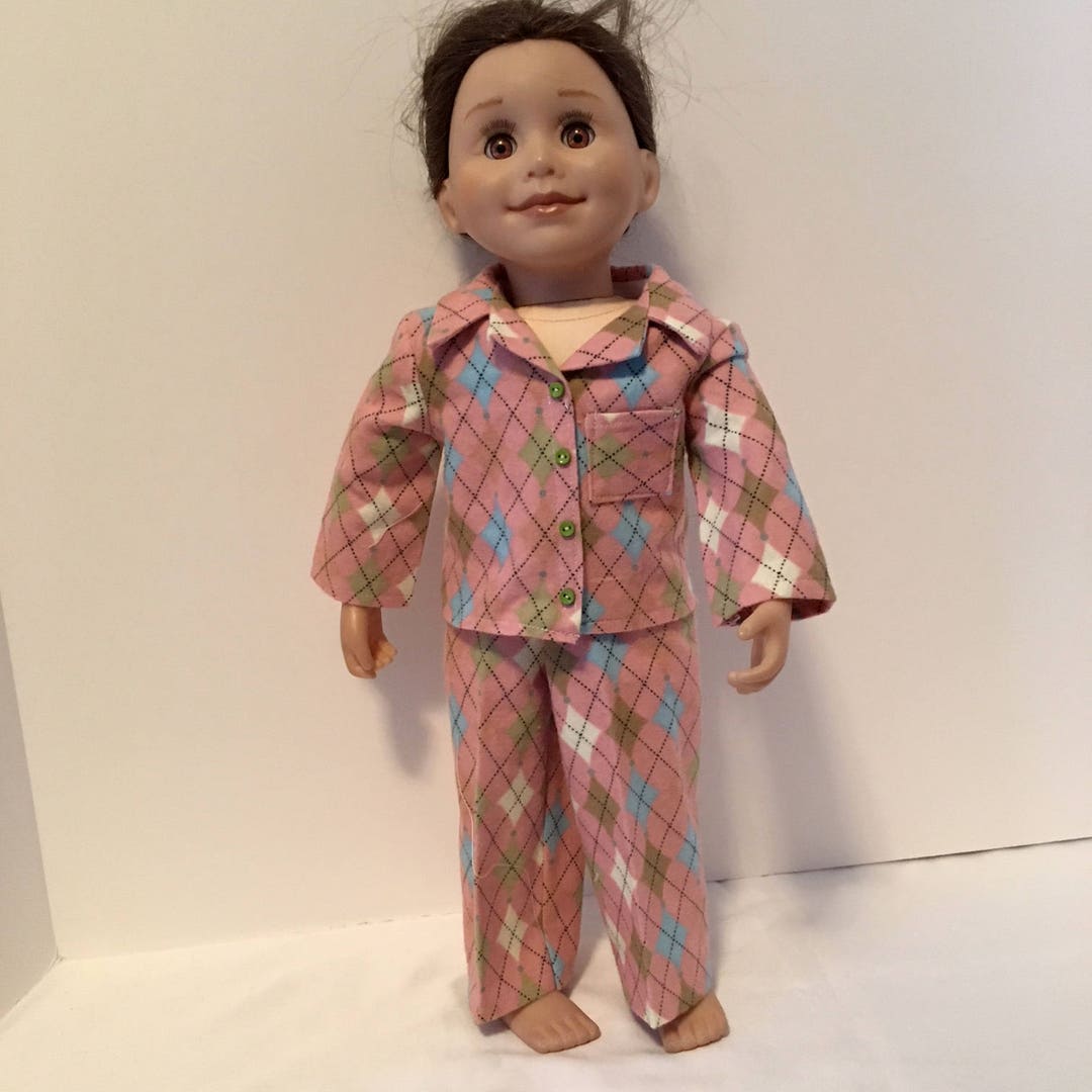 DN24 18 Doll Pyjama Outfit: Tiny Pink Argyle Pyjama Set for Maplelea ...