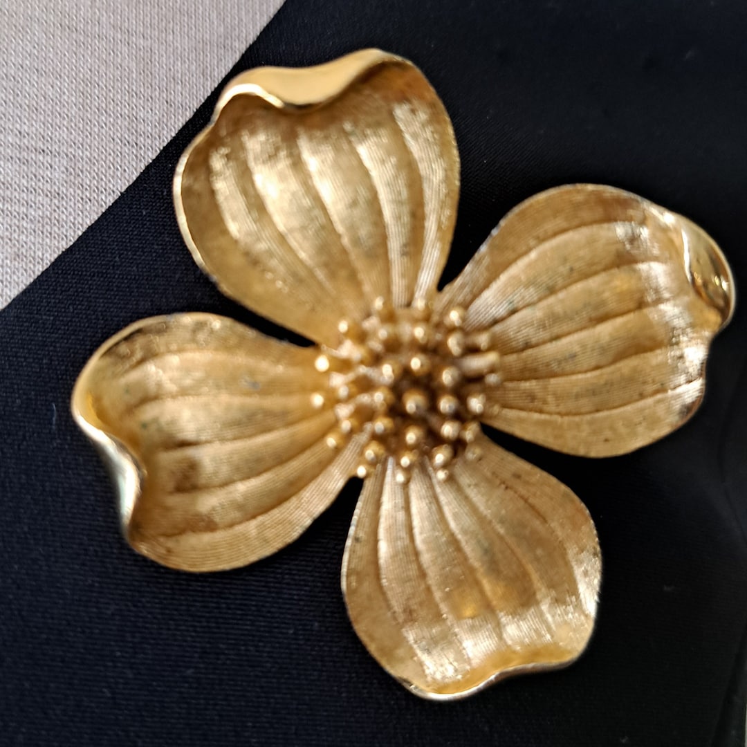 Vintage Crown TIFARI 1950s-70s Pin Brooch Goldtone Magnolia or - Etsy