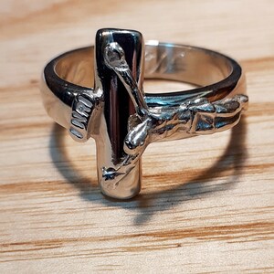 Crucifix Ring - Etsy