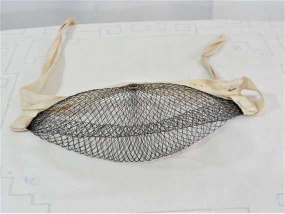 FINAL PRICE! Very rare wire bustle in very good condi… - Gem