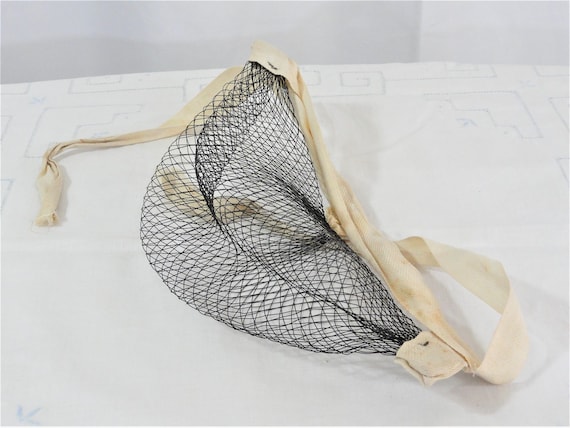 FINAL PRICE! Very rare wire bustle in very good condi… - Gem