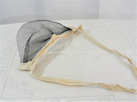 FINAL PRICE! Very rare wire bustle in very good condi… - Gem