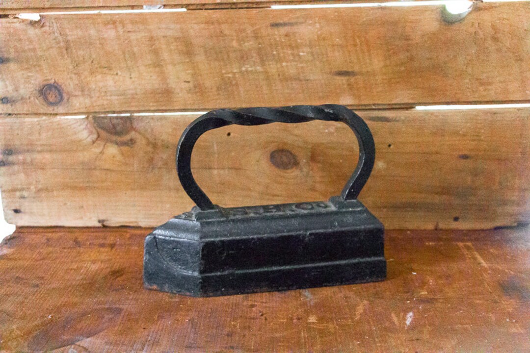 S. H. Co. Sad Iron Vintage Primitive Twisted Handled Tailor's Iron - Etsy