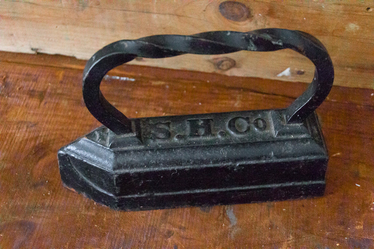 S. H. Co. Sad Iron Vintage Primitive Twisted Handled Tailor's Iron - Etsy