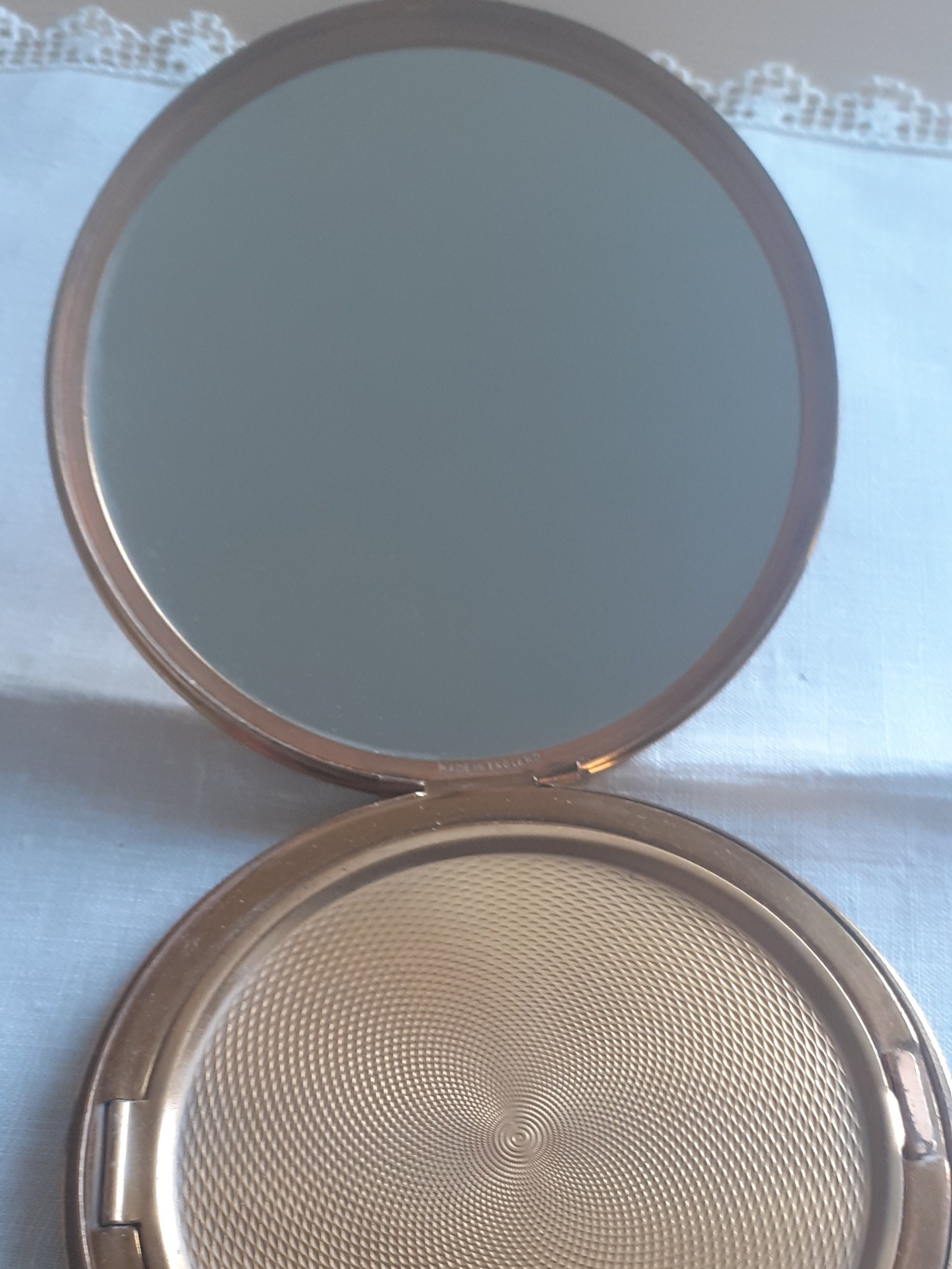 Vintage 1950s Kigu Powder Compact, Embroidered Flowers, Needlework ...