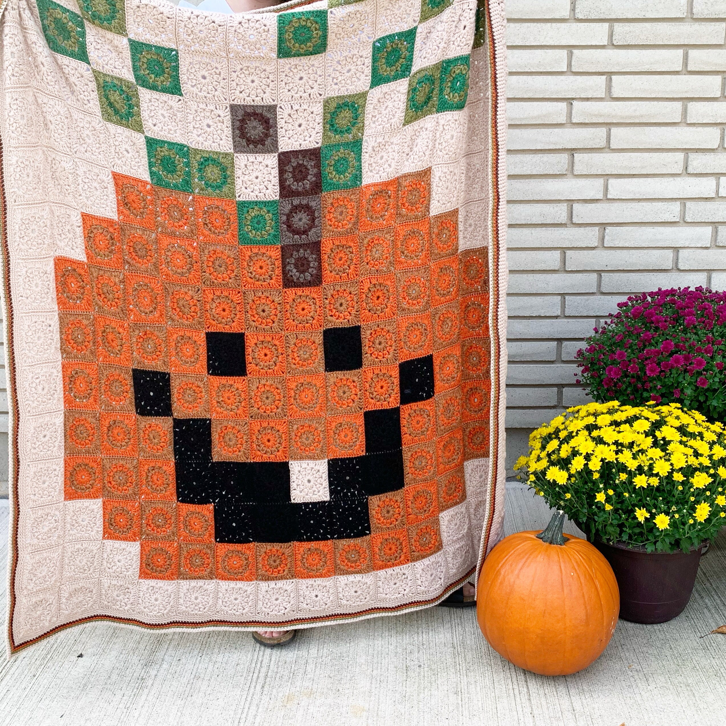 CROCHET PATTERN & VIDEO | Happy Pumpkin Blanket, Starburst Granny ...