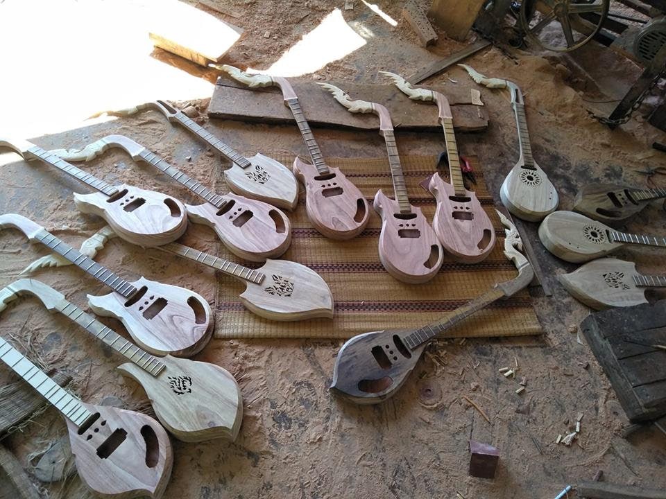 Isarn Electric Phin 3 Strings, Thai Lao Guitar Musical Instrument ...