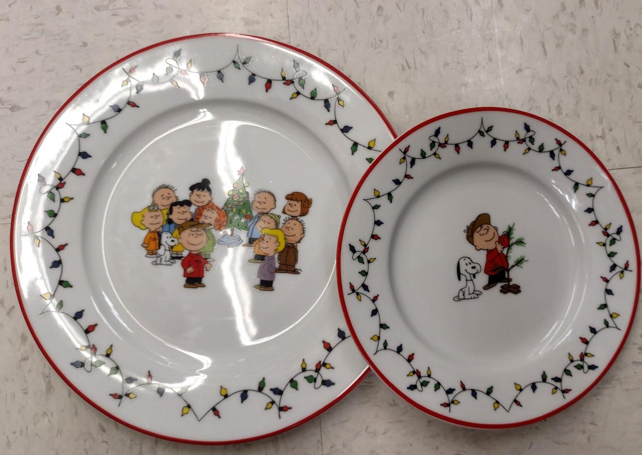 One Plate+napkin CHRISTMAS Snoopy Peanuts Family Dinner Plate 10.5 ...