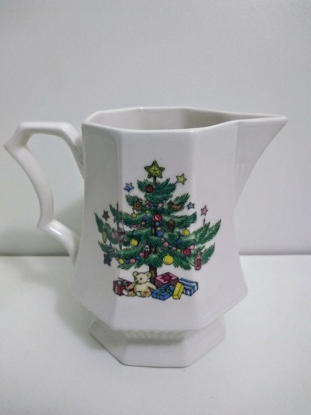 CHRISTMASTIME NIKKO Japan Christmas Tree Gifts Toys Creamerby ...