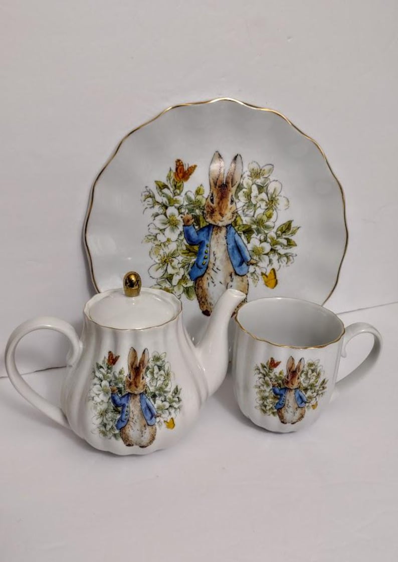 ONE Plate+napkin Beatrix Potter PETER RABBIT Little Gardener Bunny ...