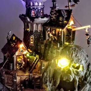 Isle of Doom Lighthouse LED Light Halloween Pirates Ghost Animated ...