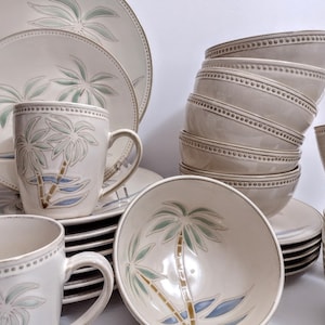 ONE Plate PFALTZGRAFF Palm Trees Vacation Beach House Dinnerware Dinner ...