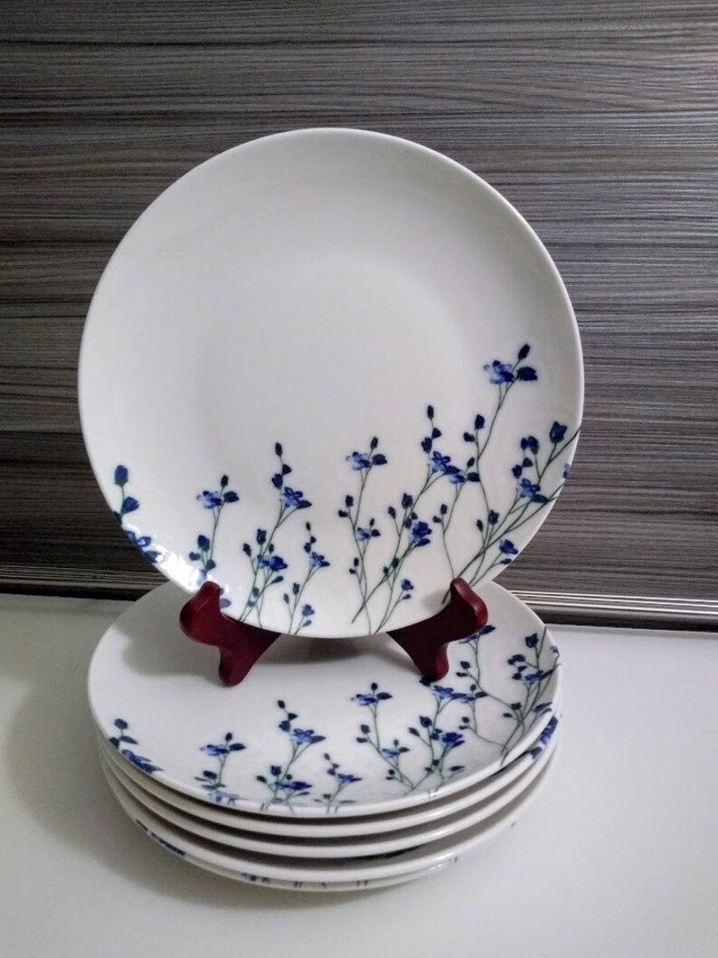 One Plate+napkin Intesa Home Blue Embossed WILDFLOWERS Dinner Plate 10. ...