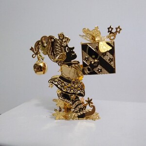 Vintage 23k Gold Plate Danbury Mint Christmas ELF BOY Carry GIFT Box ...