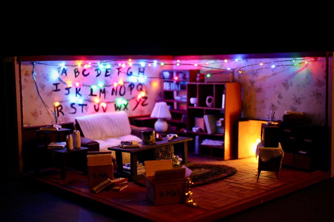 Stranger Things Living Room Scene in Miniature - Etsy