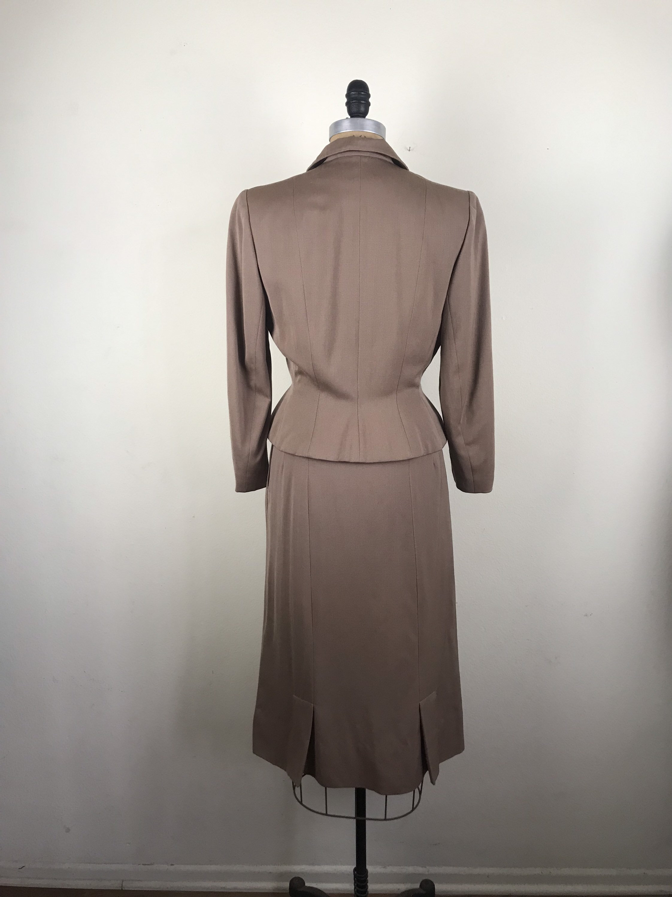 Vintage 1940s 40s Taupe Wool Gabardine Suit by Moordale - Etsy