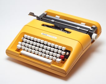 Olivetti Lettera Typewriter | Etsy