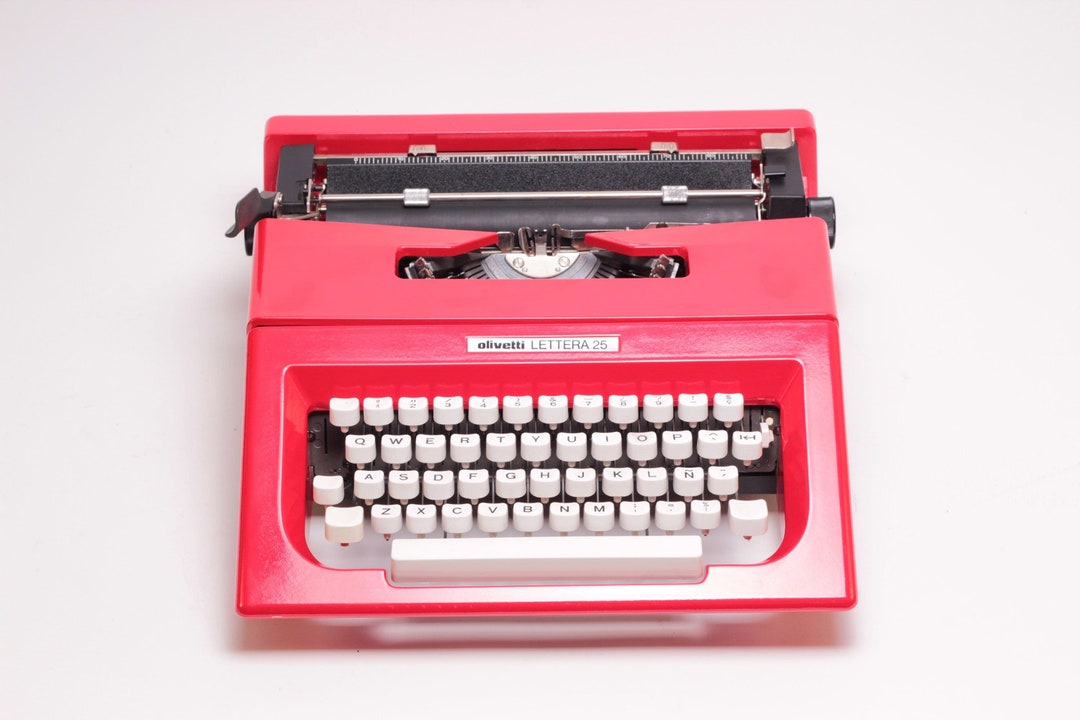 Olivetti Lettera 25 Red Typewriter, Vintage, Manual Portable ...