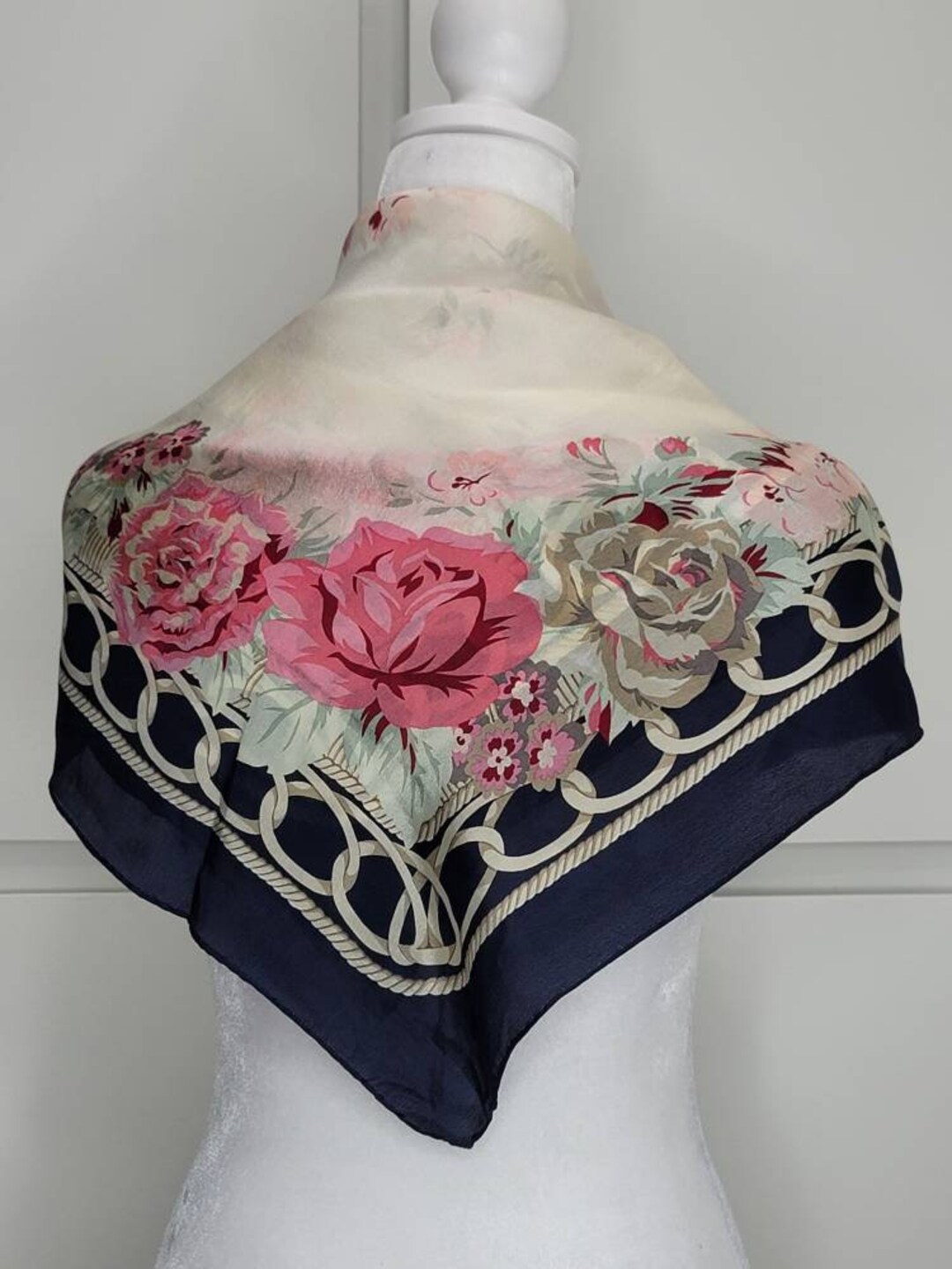 Rose and Chain Scarf - Etsy