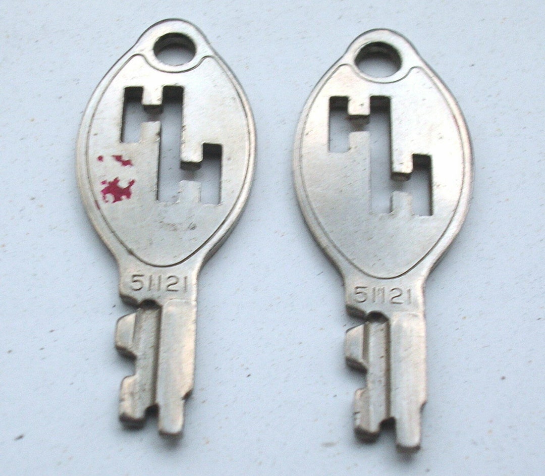 2 Vintage Presto Keys, #51121 Jewelry Box, Luggage, Trunk, Wardrobe ...
