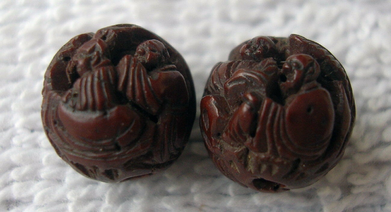 12 Chinese 19th Century Hand Carved Hediao Nut Beads Miniature Figures ...