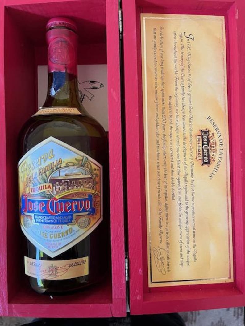 Reserva De La Familia Jose Cuervo Tequila 1996 Collectors Wooden Box ...