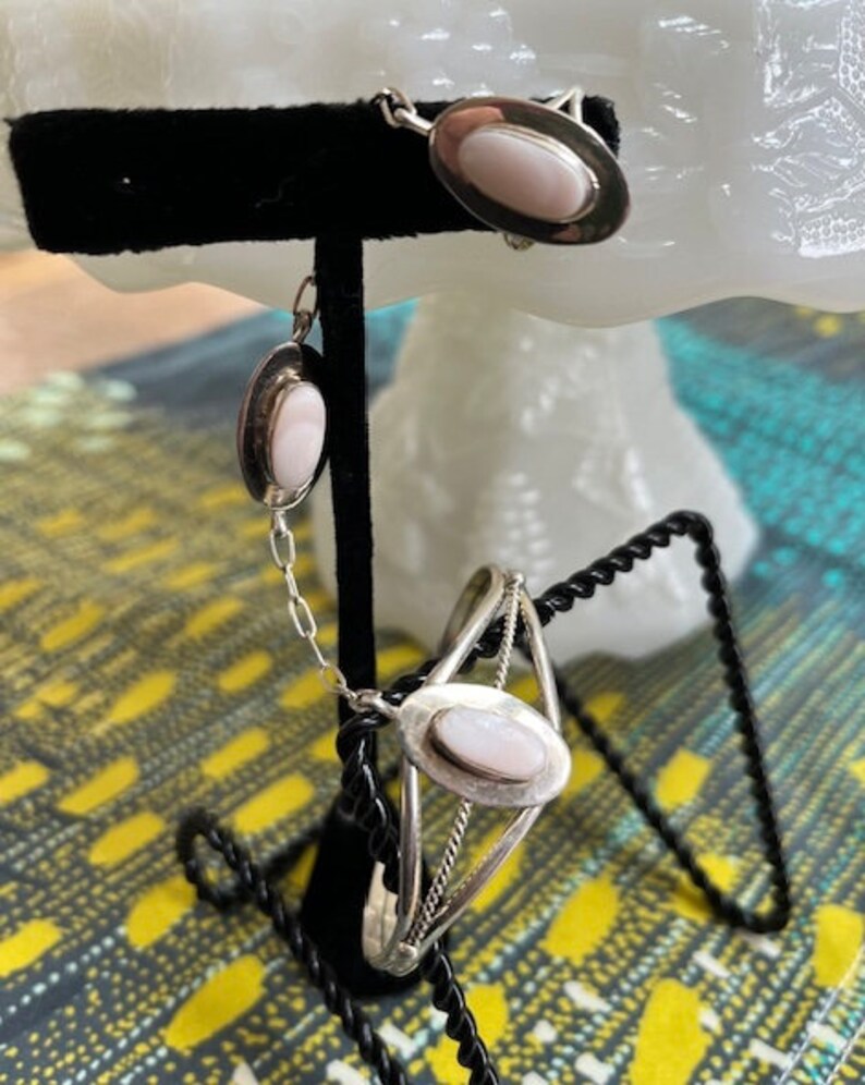 Slave Bracelet Pinkish White Shell Sterling. Bracelet 6-6.5” Wrist ...