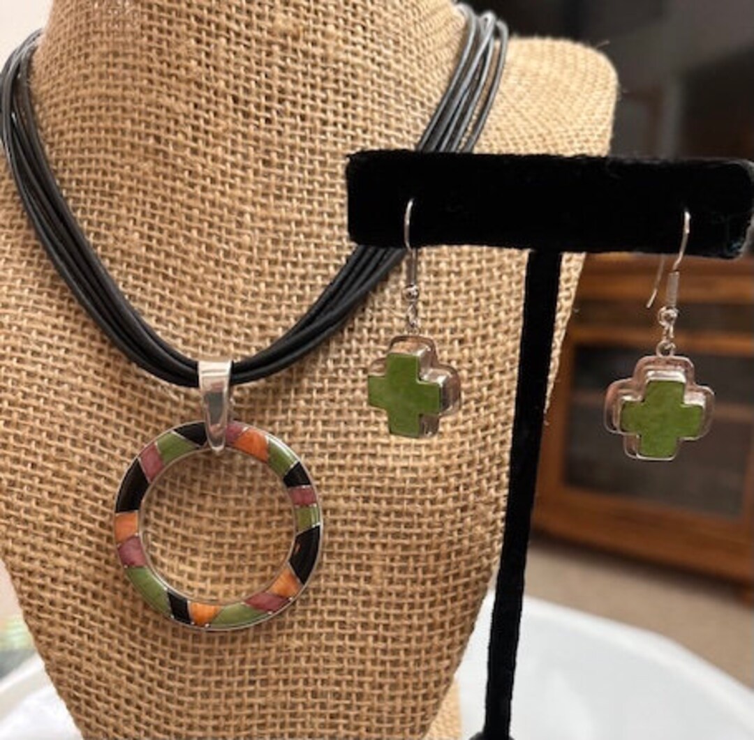Pendant Navajo Inlaid Gaspeite Black Onyx Coral Orange Spiny Oyster ...