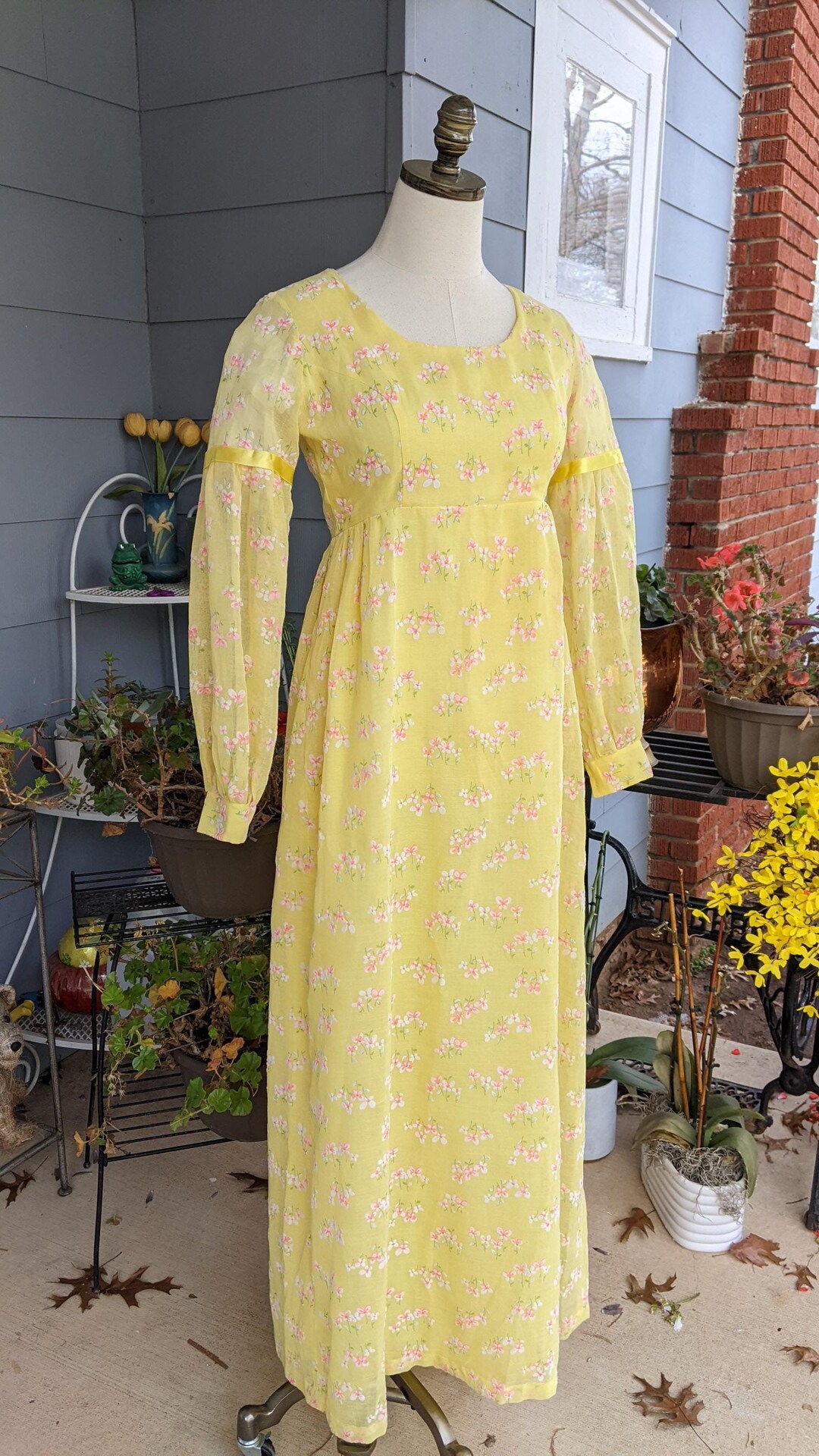 1972 Flocked Floral Organdy Bridesmaid/prom/garden Party/cottage Core ...
