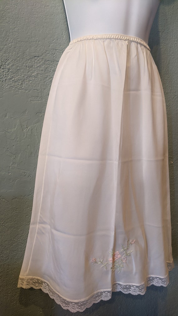 1950's Hand Embroidered Half Slip by Corhan Noumair S… - Gem