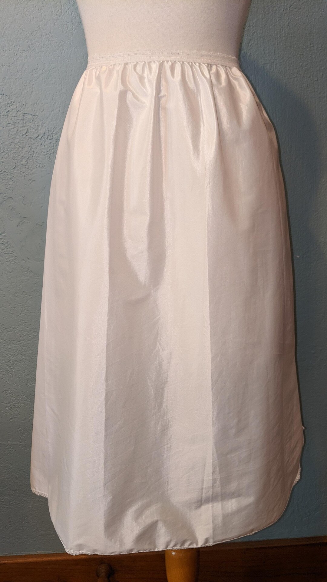 Vintage Henson Kickernick Half Slip Size Medium (22" Waist) off White ...