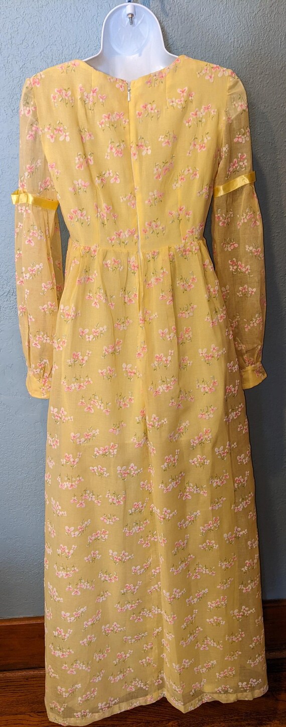 1972 Flocked Floral Organdy Bridesmaid/Prom/Garden Pa… - Gem