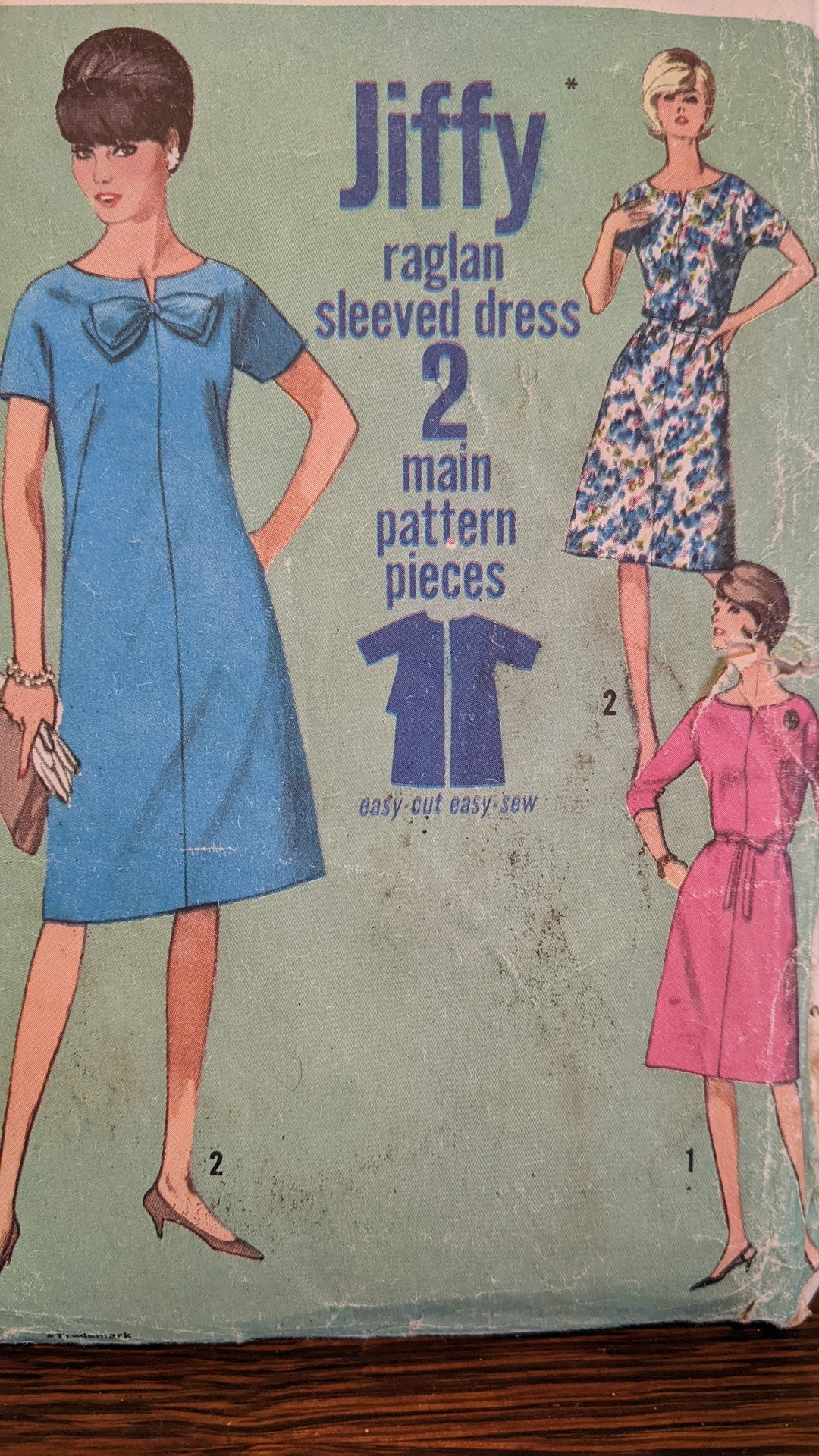 1965 Sewing Pattern to Make a Jiffy One Piece Raglan Sleeved Dress ...