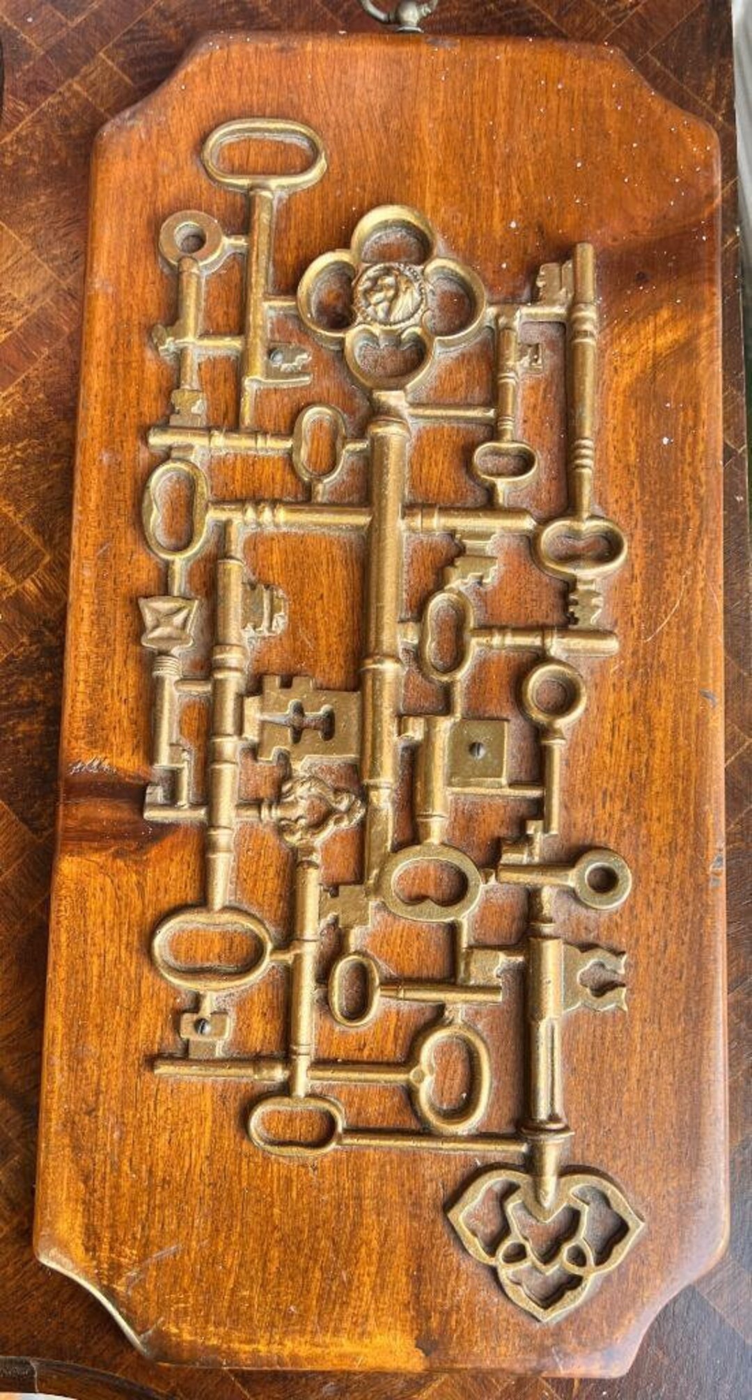 Old Vintage Metal Cast Skeleton Keys Door Lock Key Wood Wall Plaque - Etsy