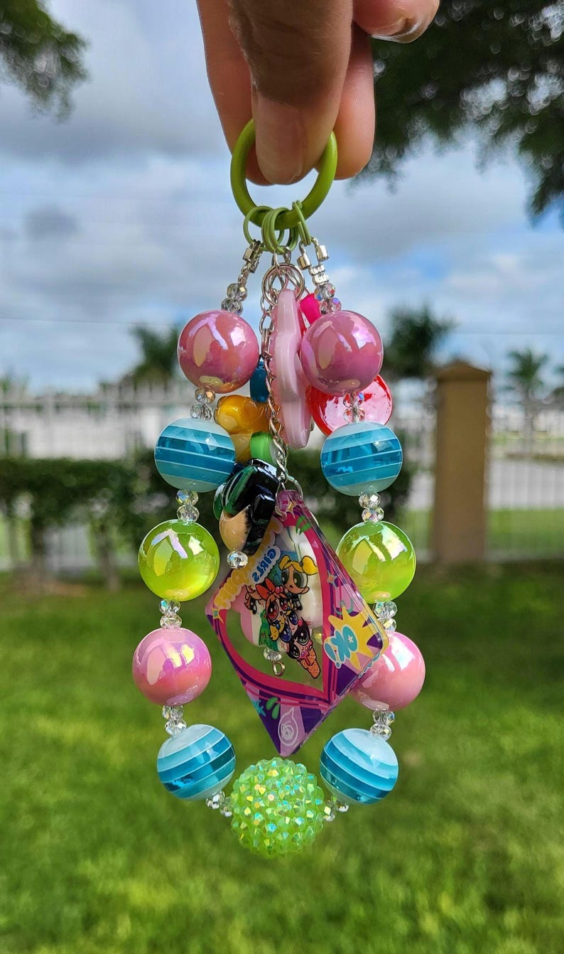 Cartoon Inspired Keychain Nostalgic 2000s Inspired Millennial Accessory ...