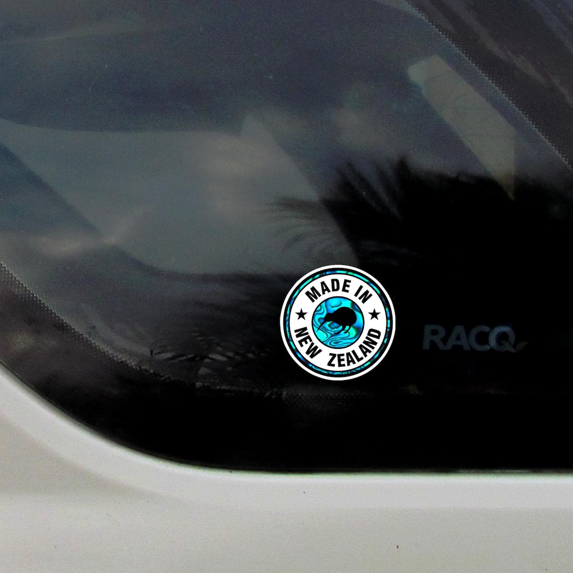 Made in New Zealand Kiwi Round Vinyl Sticker With Background ...