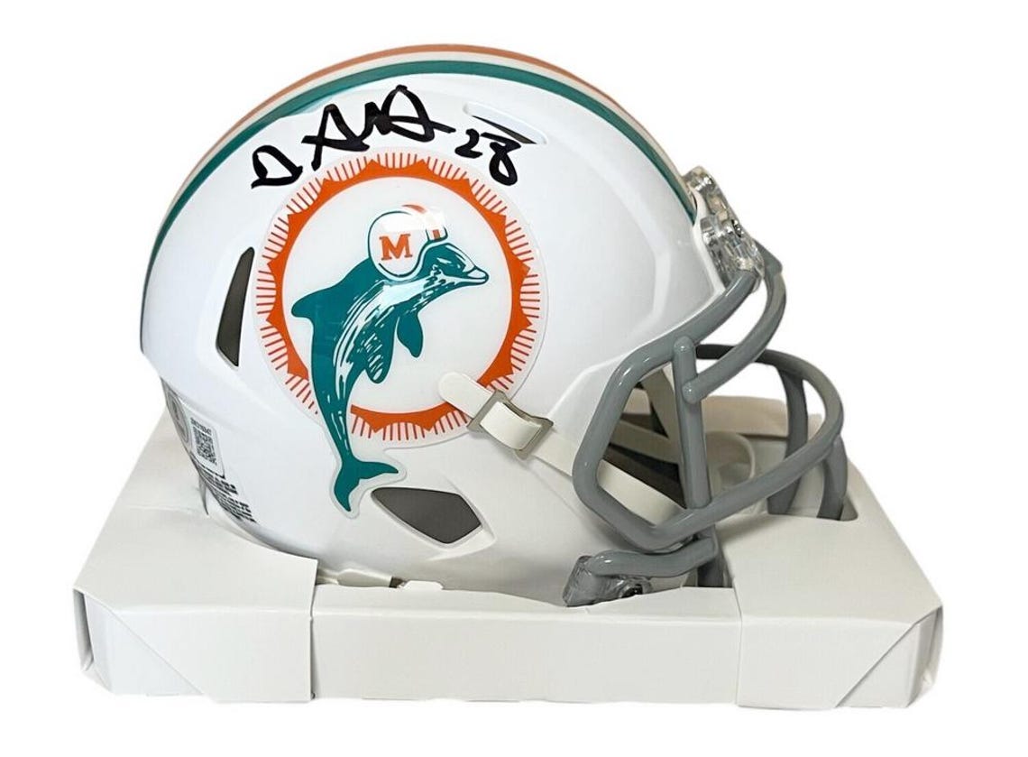Miami Dolphins De'von Achane Autographed Speed Mini Helmet BECKETT ...
