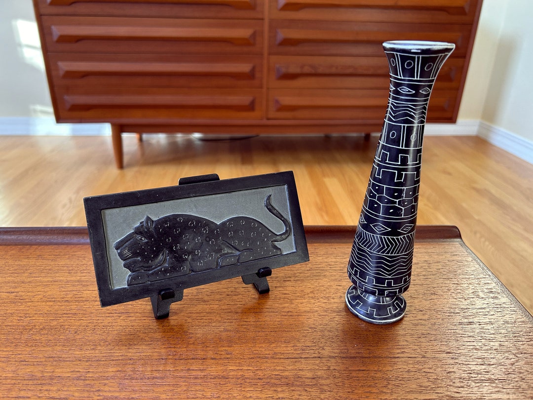 Kenyan Soapstone Folk Art Set: Hand Carved Leopard Plaque & Sgraffito ...