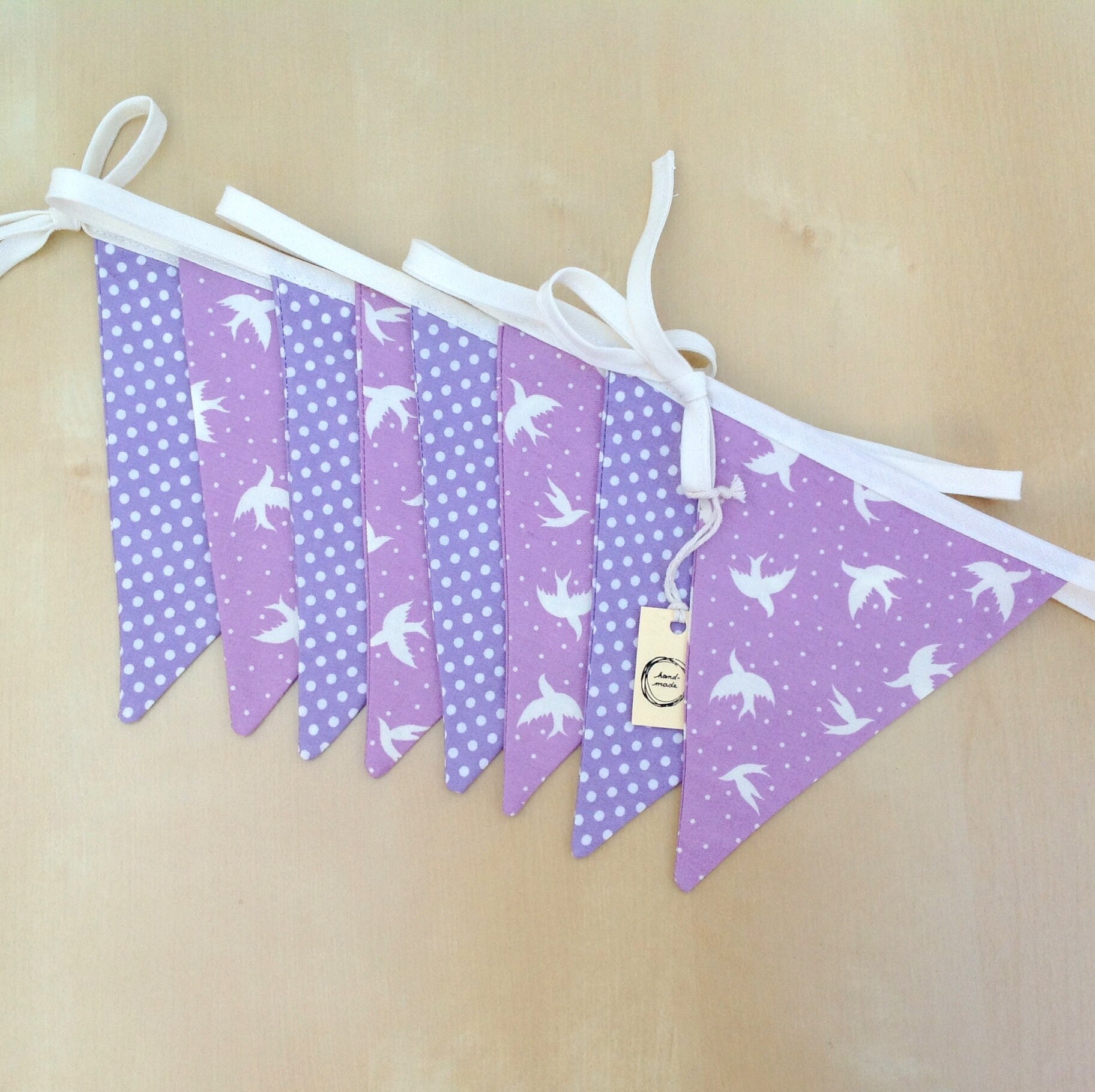 Banderines de tela lila, Banderines morados, Guirnalda pajaritos y ...