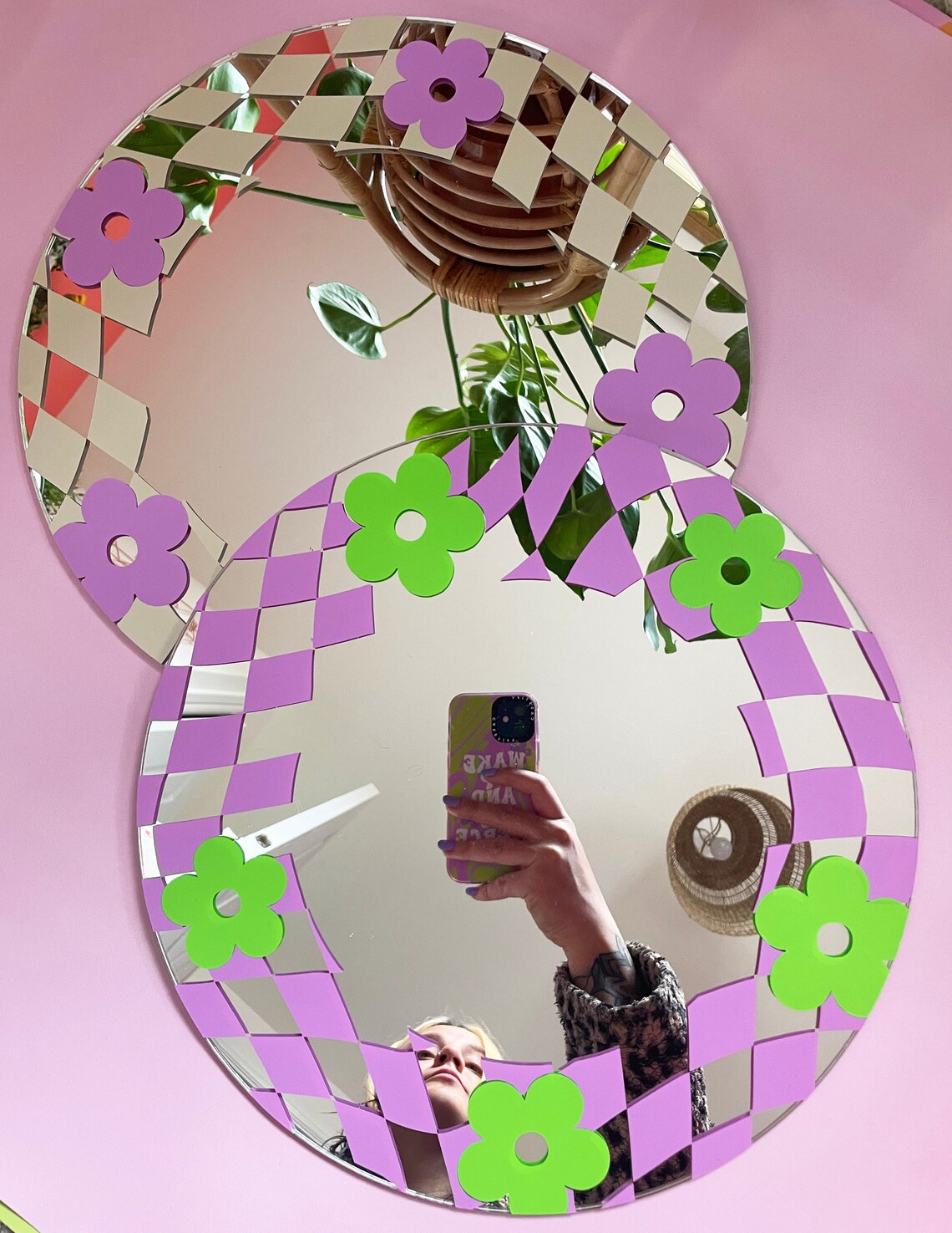 Flower & Checkerboard Mirror Lilac/green - Etsy