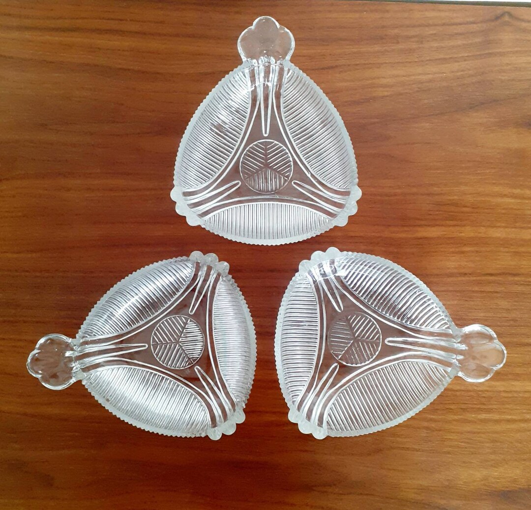Vintage Glass Triangle Candy Dish Catch All Trinket Dish With Handle ...