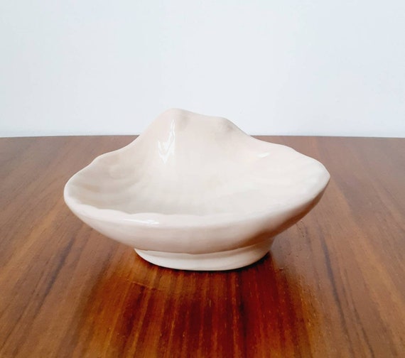 Vintage Off White Glazed Ceramic Shell Trinket Dish - Gem