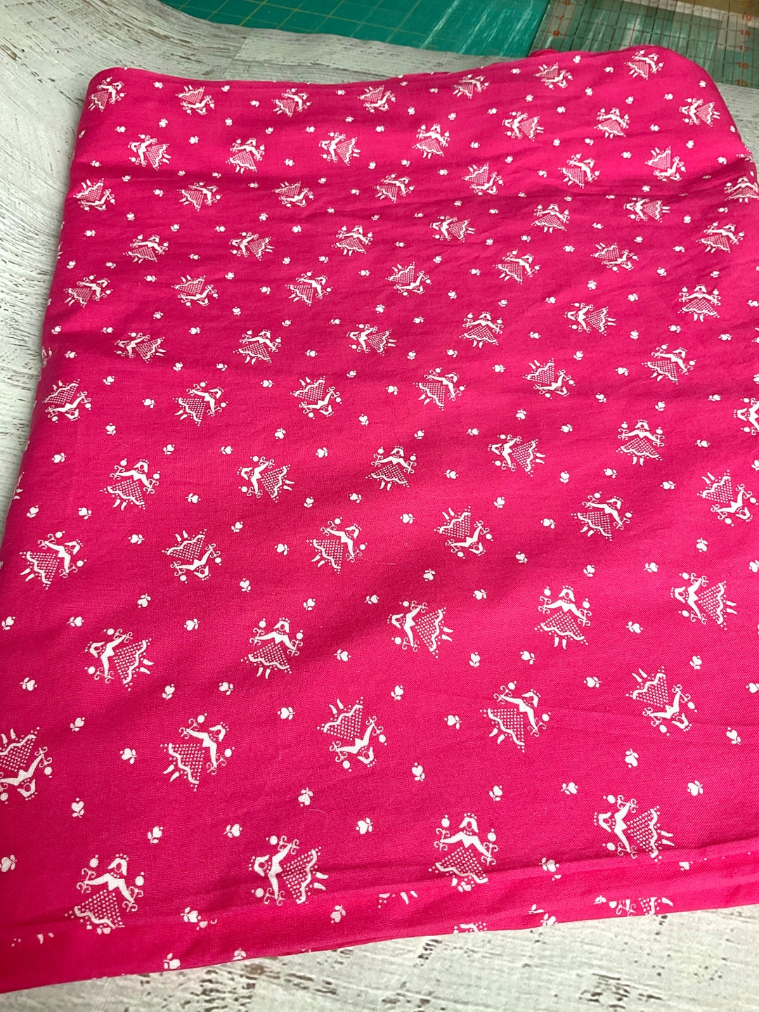 Vintage Hot Pink Folk Art Girl, Quilting Cotton - Etsy