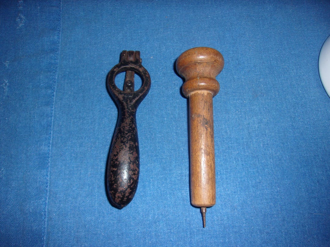 2 Antique BLACK POWDER MUSKET Gun Shotgun Loading Tool Tools Free ...