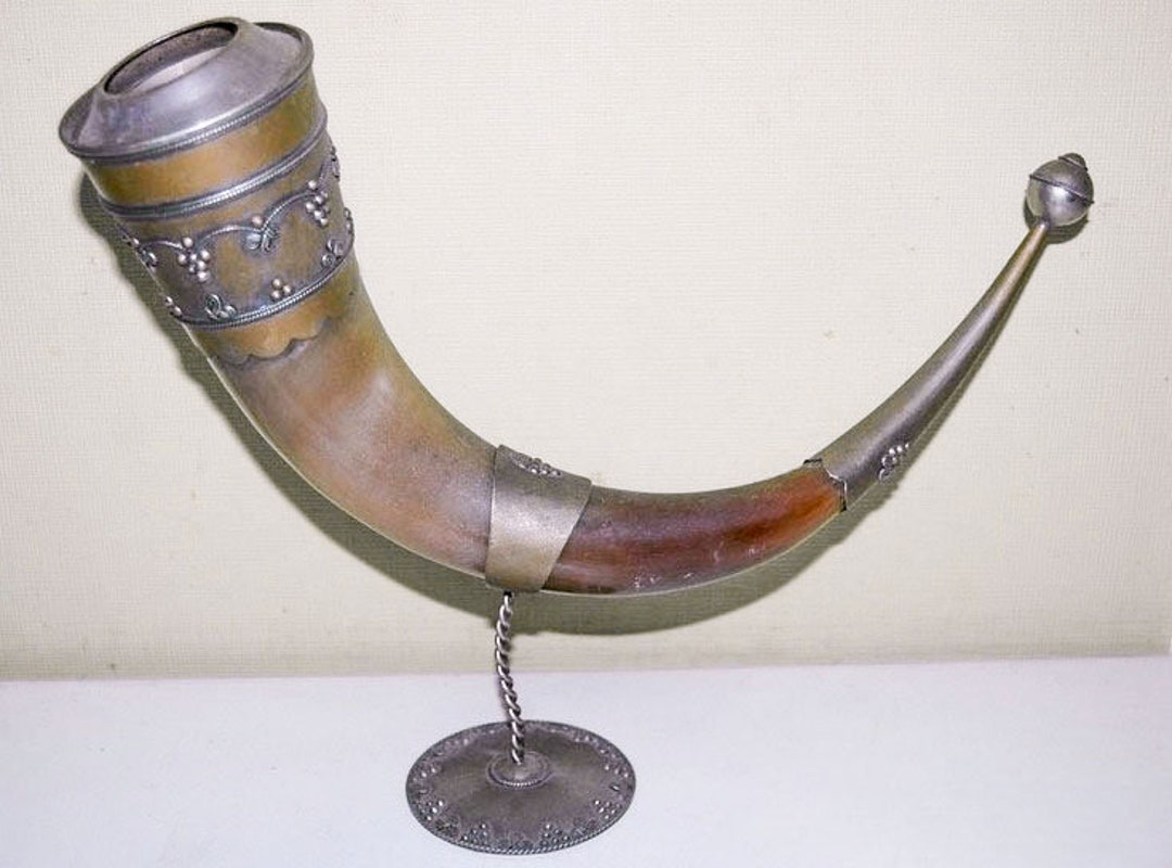 Vintage Decorative Horn Tankard on Stand, Altar Decor Gothic Table ...
