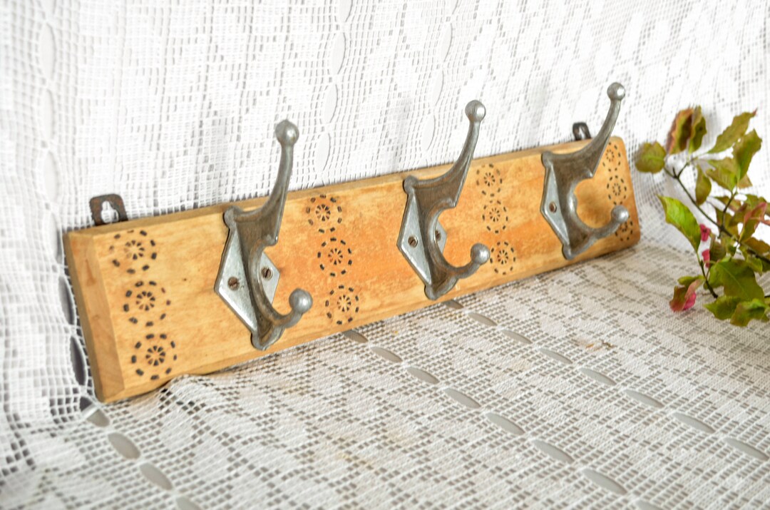 Rustic Coat Rack Hook Wall Mount, Cottage Wood Metal Entryway Clothing ...
