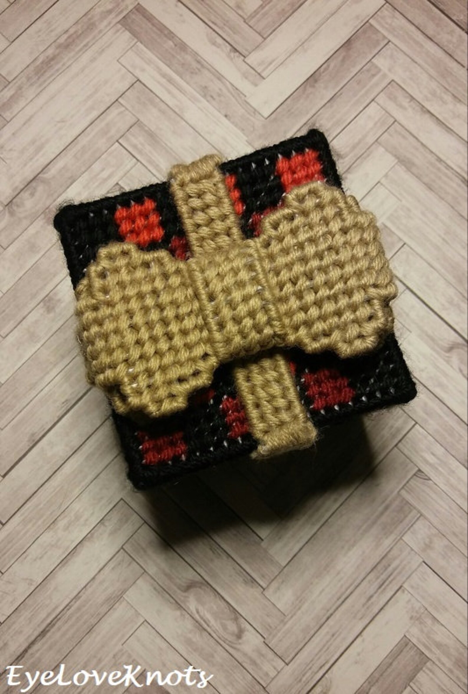PLASTIC CANVAS PATTERN - Plaid Gift Box Ornament, Diy Plaid Ornament ...
