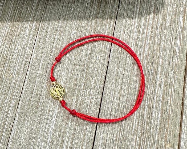 Saint Benedict Red String Bracelet – Gold Medal - Etsy