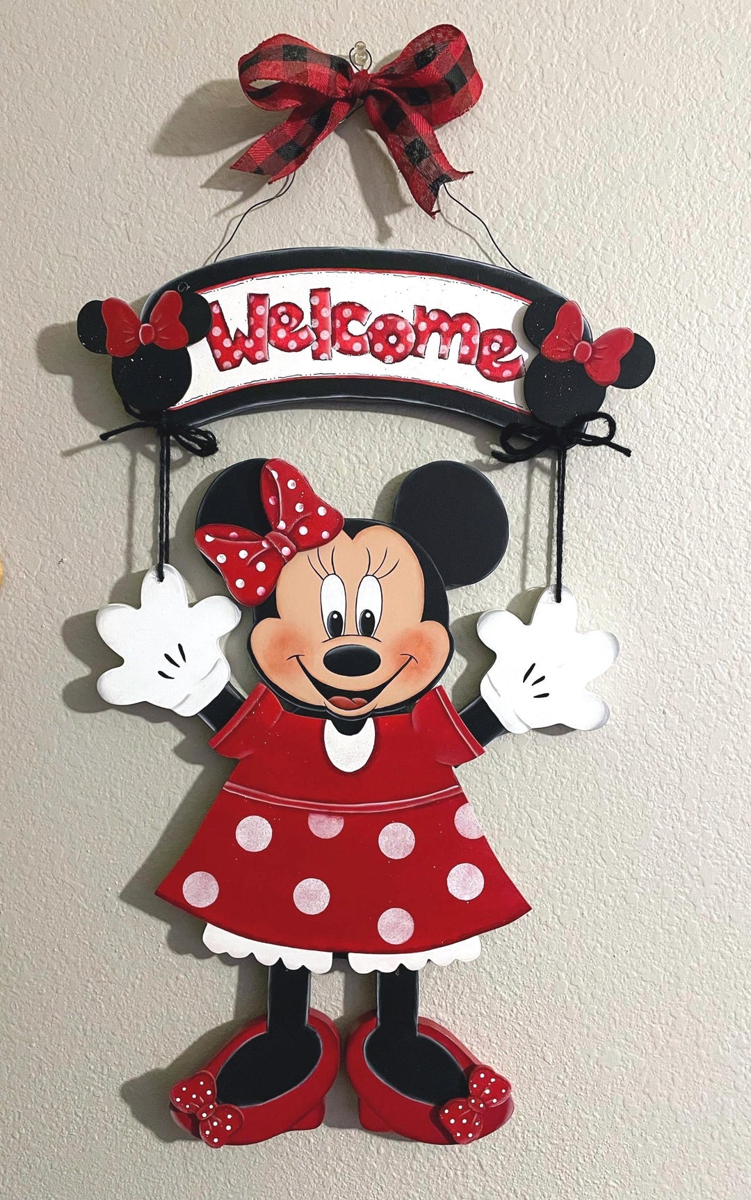 Hanging Welcome Minnie Sign With Interchangeable Outfits - Etsy